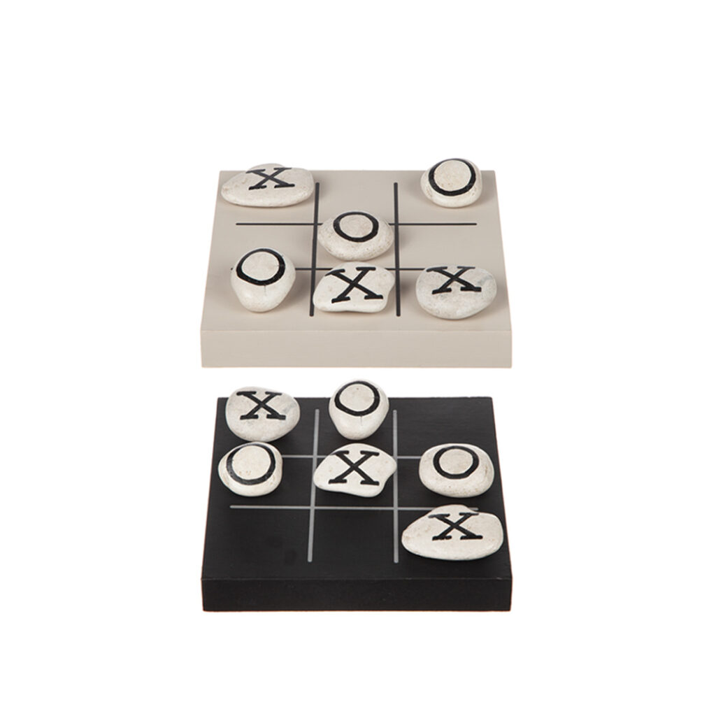 Tre i rad i trä - Different Design